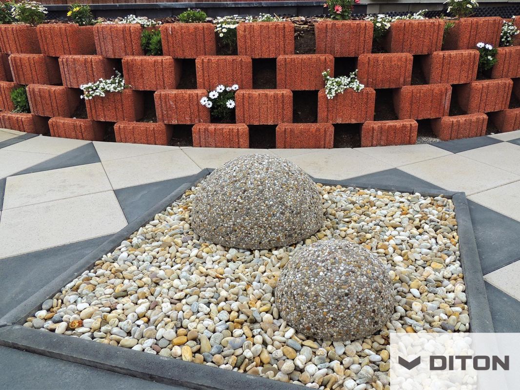 Svahové, betonové tvárnice